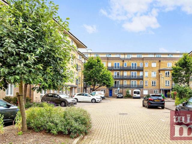 Crowngate House, Bow, E3 1 bed flat to rent £1,750 pcm £404 pw