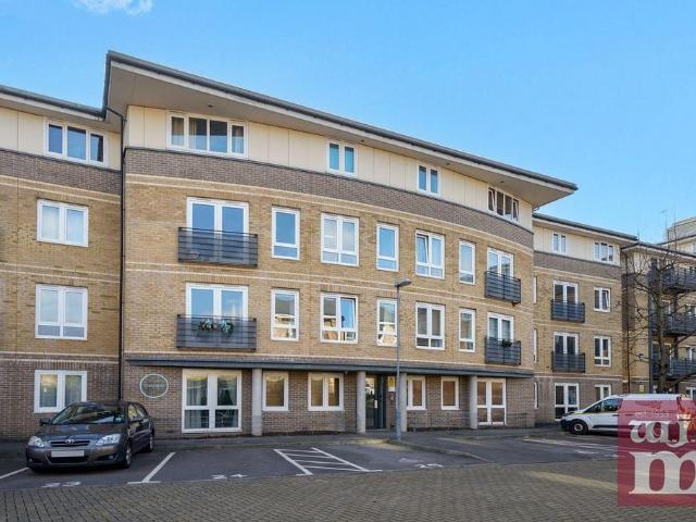 Crowngate House, Bow, E3 1 bed flat to rent £1,800 pcm £415 pw
