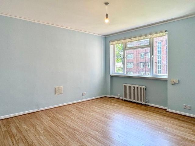 Crownstone Road, London SW2, 2 bed flat to rent, £1,900 pcm | PrimeLocation