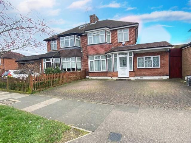 Crowshott Avenue, Stanmore, HA7 1HW