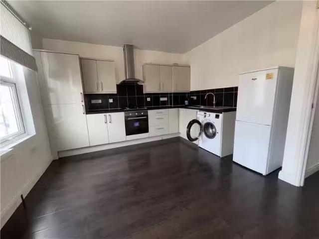 Crowther Road, London, SE25 5QP