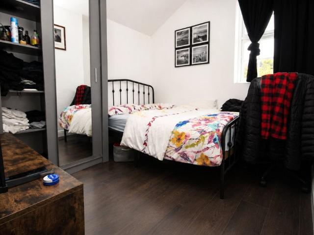 Crowther Road, London, SE25 5QP