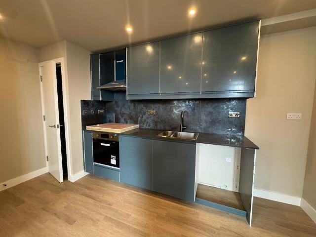 Croydon CR0, 1 bed flat to rent, £1,450 pcm | PrimeLocation