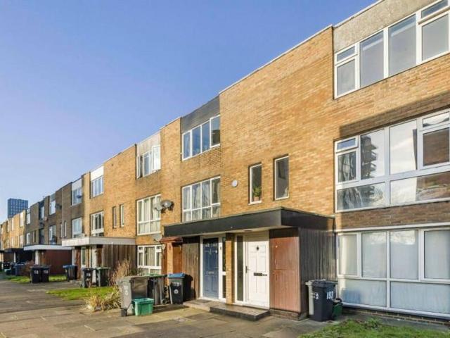 Croydon CR0 2 bed maisonette to rent £1,900 pcm £438 pw