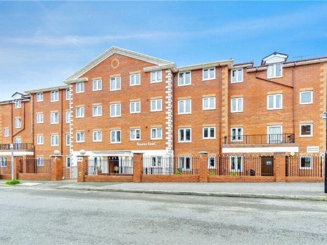 Croydon Road, Caterham CR3, 1 bed property to rent, £1,150 pcm | PrimeLocation