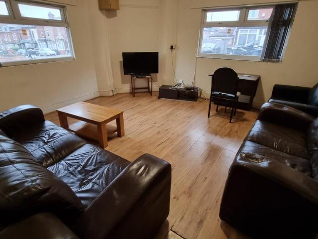 Croydon Road, Bournbrook B29 6 bed detached house to rent £2,730 pcm £630 pw