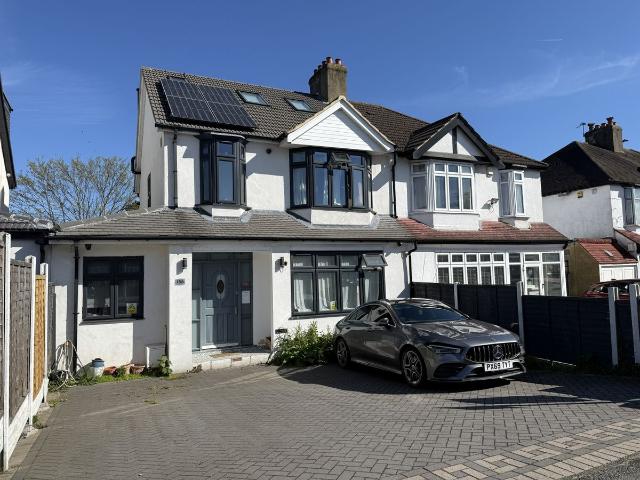 Croydon Road, Beddington CR0, Room to rent, £750 pcm | PrimeLocation