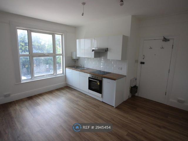 Croydon Road, London SE20, Room to rent, £750 pcm | PrimeLocation