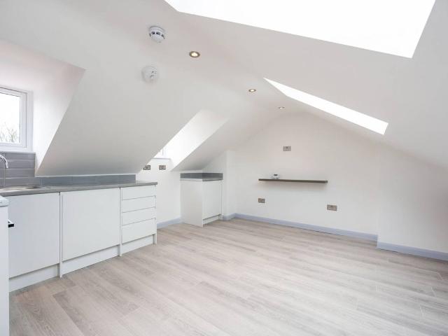 Croydon Road, Penge, London SE20, Studio to rent, £1,150 pcm | PrimeLocation