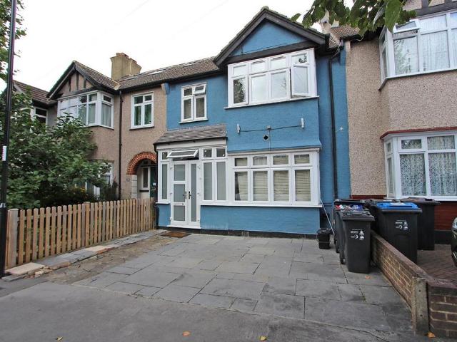 Croydon 4 bed terraced house to rent £3,500 pcm £808 pw