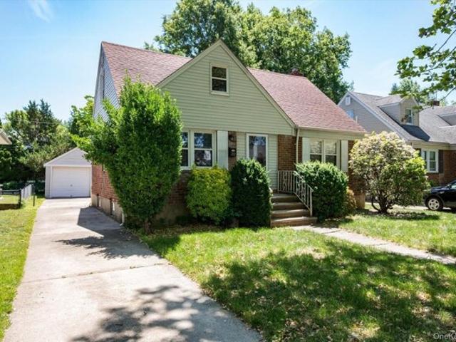 Croyden St, New Hyde Park, Home For Sale