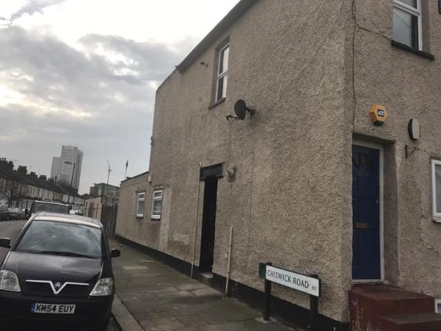 Croyland Road, Edmonton 2 bed maisonette to rent £1,750 pcm £404 pw