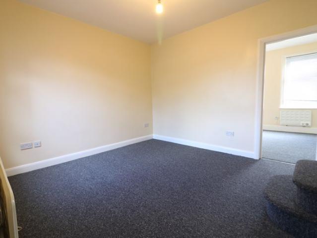 Croyland Road, London N9, 2 bed flat to rent, £1,800 pcm | PrimeLocation