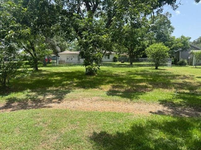 Crockett, Hallettsville, TX 77964