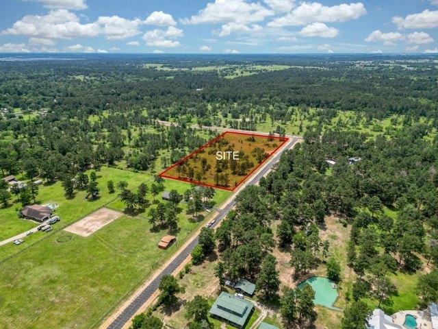Crockett Rd, Waller, TX 77484