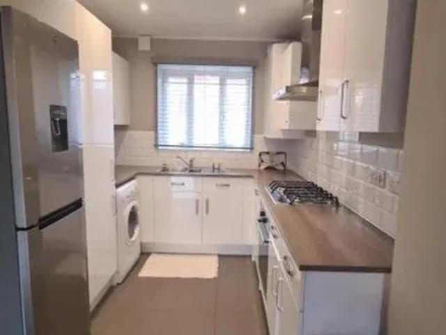 Crocketts Lane, Smethwick, B66 3BW, United Kingdom | 3 bed apartment for rent #142568846 | Rentberry