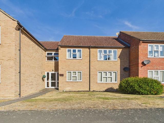 Crockfords Road, Newmarket CB8, 2 bed flat to rent, £1,100 pcm | PrimeLocation
