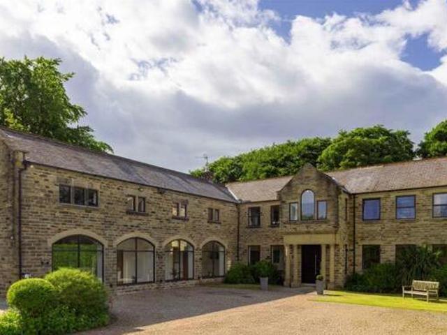 Crocodile House, Manor Gardens, 5 Bedroom Detached