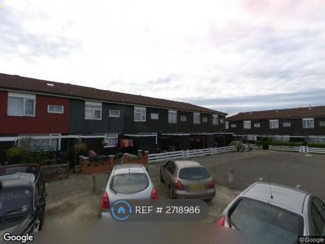 Crocus Field, Barnet EN5, Room to rent, £675 pcm | PrimeLocation