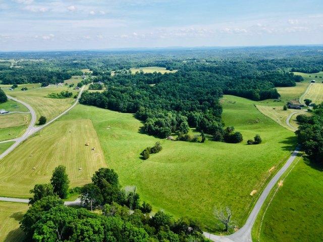 Crocus Rd, Glens Fork, KY 42741