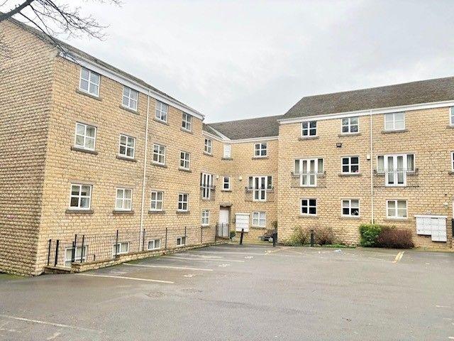 Croft Court, Brighouse HD6, 2 bed flat to rent, £750 pcm | PrimeLocation