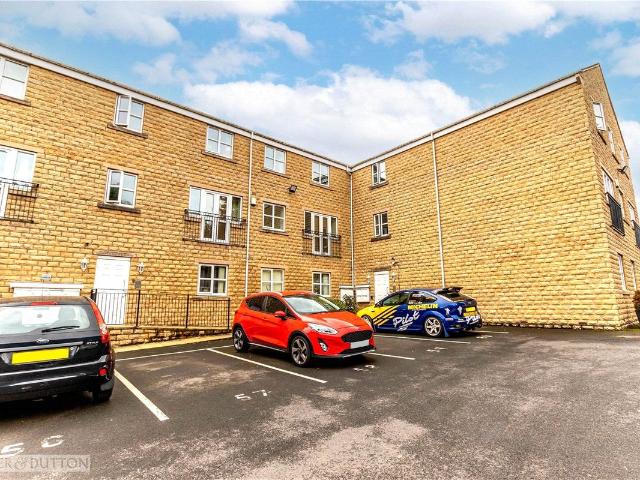 Croft Court, Rastrick, Brighouse, West Yorkshire HD6, 2 bed flat to rent, £675 pcm | PrimeLocation