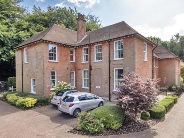 Croft Close, Sevenoaks, 2 Bedroom Apartment