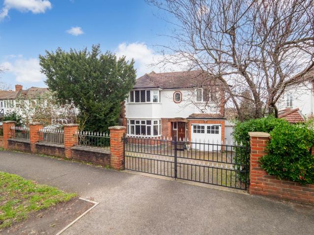 Croft Road, Sutton, Surrey SM1, 4 bed detached house to rent, £2,750 pcm | PrimeLocation