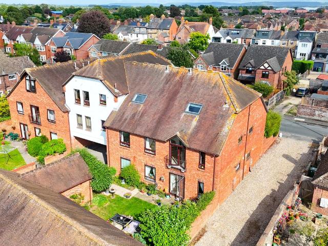 Croft Road, Thame OX9, 3 bed property to rent, £1,800 pcm | PrimeLocation