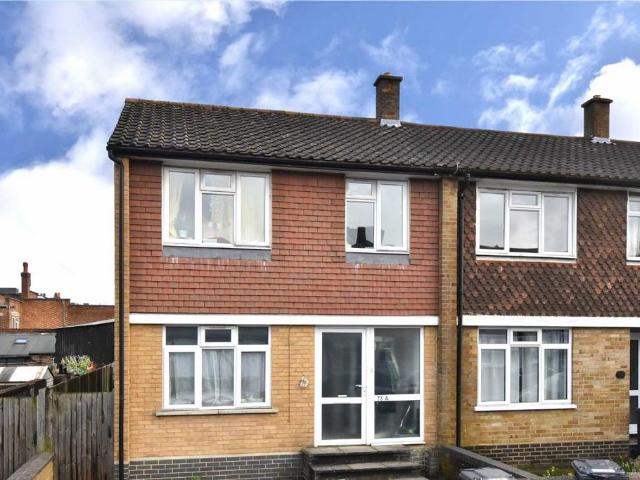 Crofton Park Road, London SE4 5 bed semi detached house to rent £4,150 pcm £958 pw