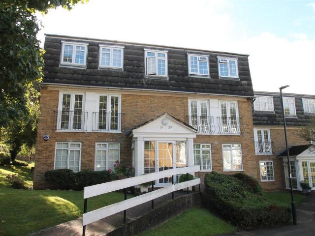 Crofton Way, Enfield EN2 1 bed flat to rent £1,450 pcm £335 pw