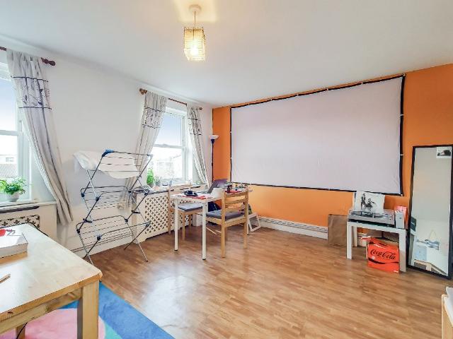 Crofters Way, Camden NW1, 2 bed flat to rent, £2,599 pcm | PrimeLocation