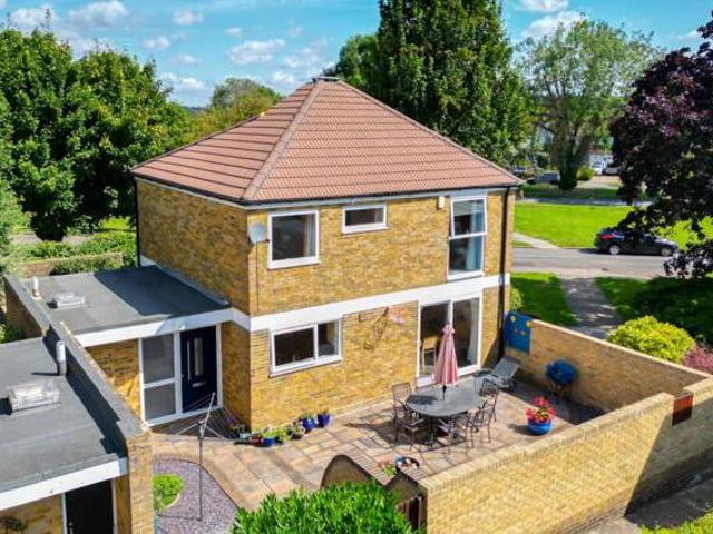 Crofters Mead,court Wood Lane, 4 Bedroom Detached