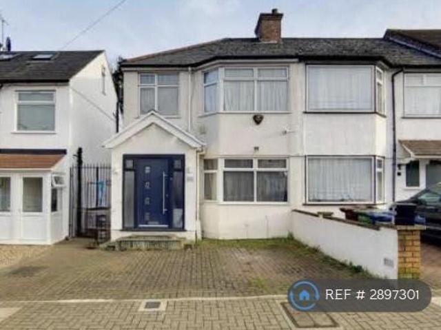 Crofts Road, Harrow, HA1 4 bed end of terrace house to rent £2,800 pcm £646 pw