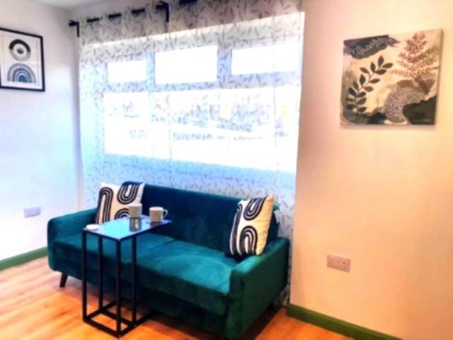 Croftside Close Room 2, Leeds, Seacroft