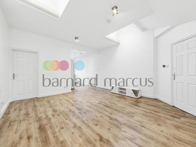 Croham Road, South Croydon 2 bed flat to rent £1,550 pcm £358 pw