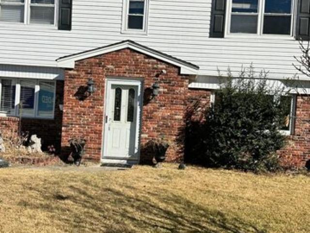 Croman Ct, Hazlet, Home For Sale