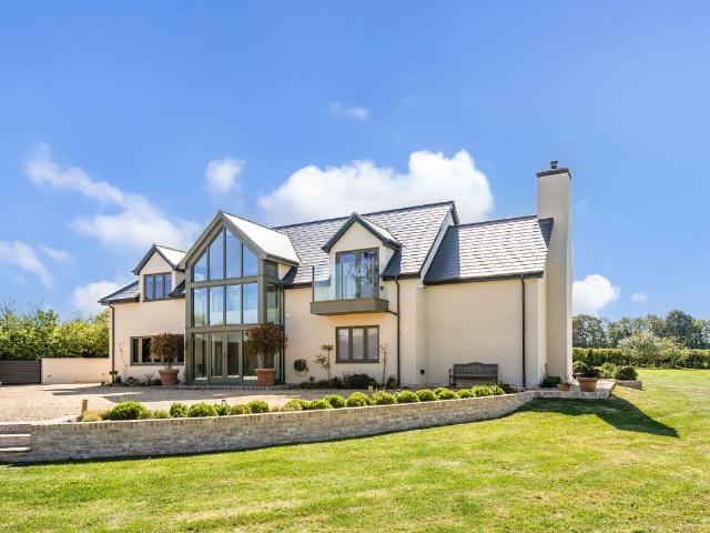 Cromer, Stevenage SG2, 5 bed detached house to rent, £7,500 pcm | PrimeLocation