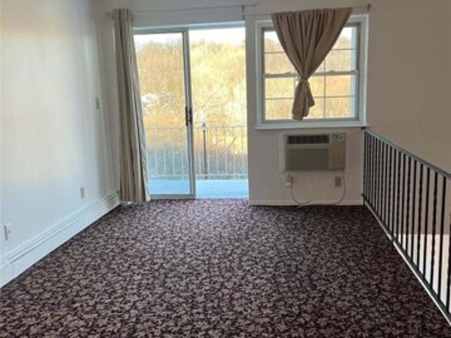 Crompond Rd Apt B, Peekskill, Property For Sale