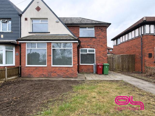 Crompton Way, Bolton BL1, 3 bed property to rent, £1,100 pcm | PrimeLocation