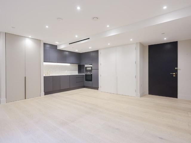Crompton Street, Little Venice W2, 1 bed flat to rent, £2,600 pcm | PrimeLocation