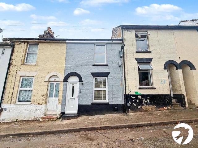Cromwell Terrace, Chatham, Kent ME4, 3 bed terraced house to rent, £1,300 pcm | PrimeLocation