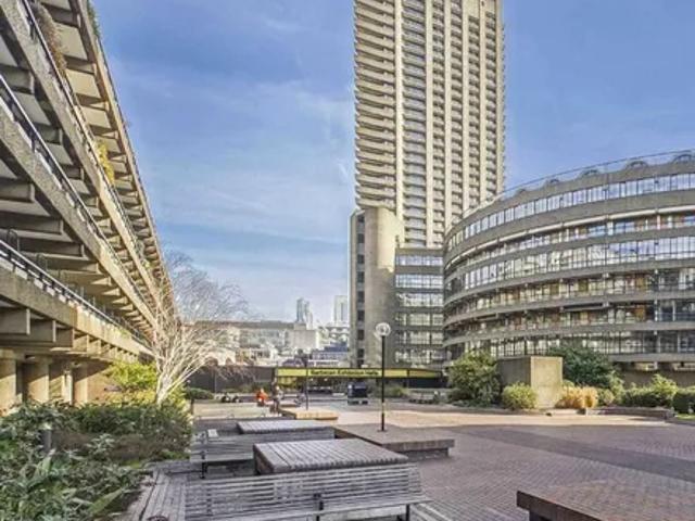 Cromwell Tower, Silk Street, Barbican, London, EC2Y 8DD, United Kingdom | 3 bed apartment for rent #135865965 | Rentberry