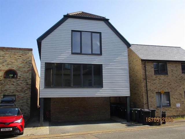 Cromwell Court, New Road, St Ives PE27, 1 bed flat to rent, £1,050 pcm | PrimeLocation