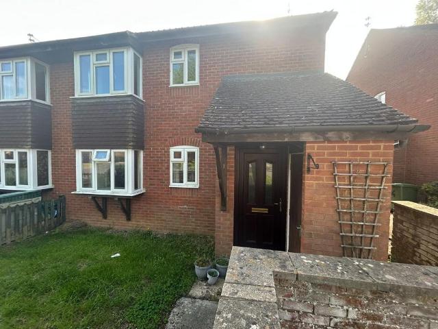 Cromwell Close, Faringdon, SN7 2 bed flat to rent £1,095 pcm £253 pw