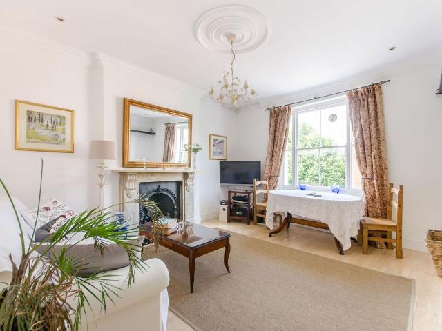Cromwell Crescent, Earls Court, London SW5, 2 bed flat to rent, £4,995 pcm | PrimeLocation