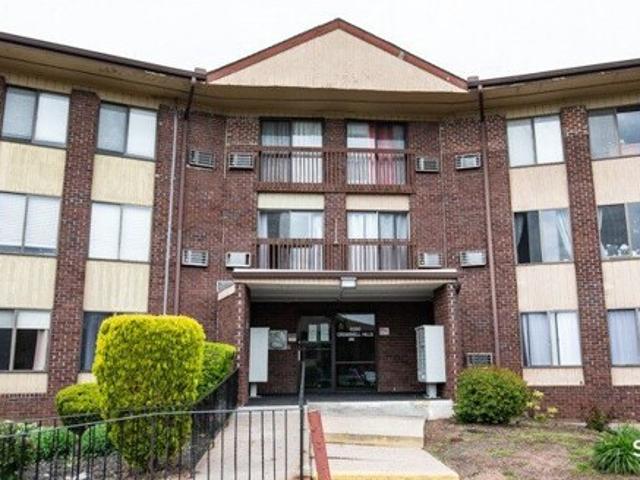 Cromwell Hills Dr Unit,cromwell, Condo For Sale