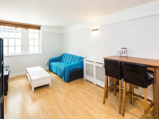 Cromwell Lodge,1 Cleveland Grove. 1 bed apartment to rent £1,999 pcm £461 pw