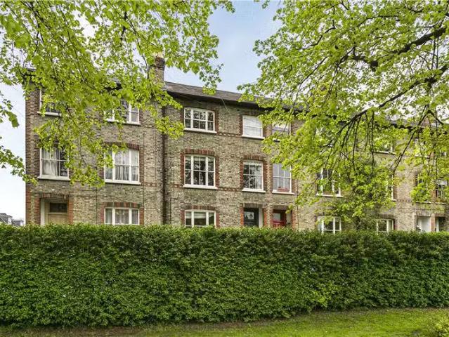Cromwell Place, Mortlake, SW14 7HA
