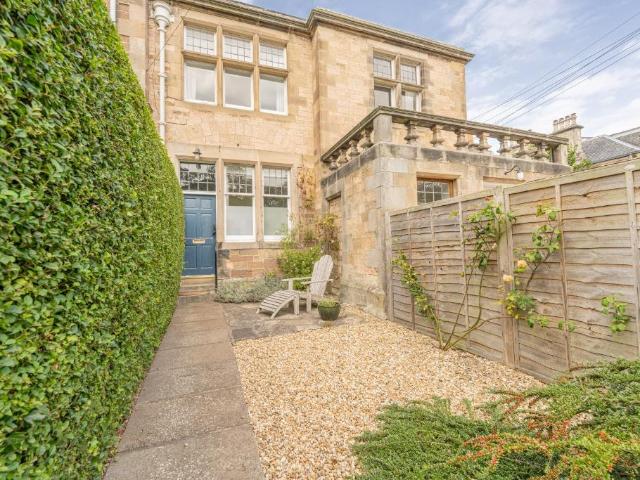 Cromwell Road, North Berwick, East. 3 bed flat to rent £2,200 pcm £508 pw